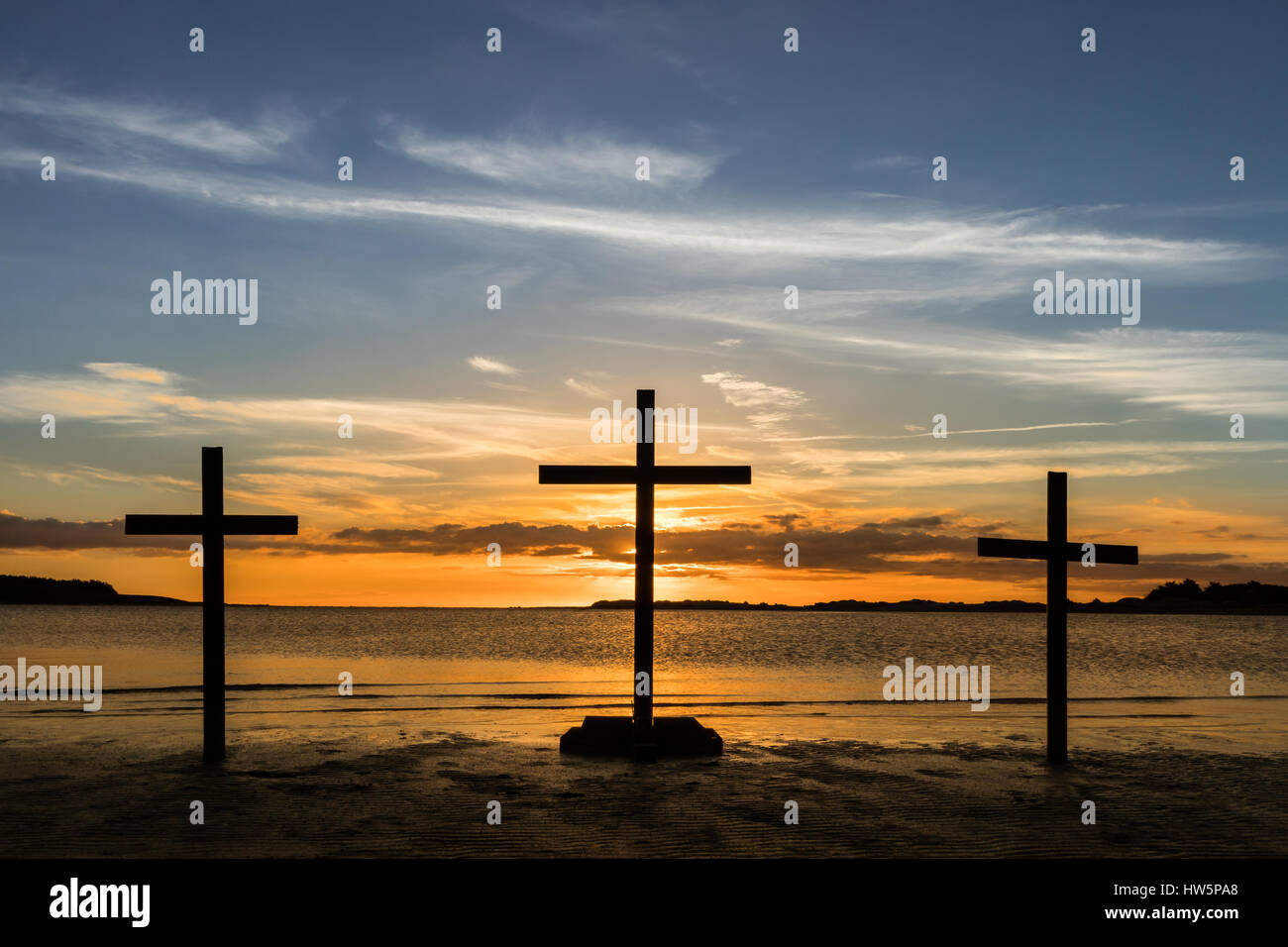 Three crosses sunset hi-res stock photography and images - Alamy