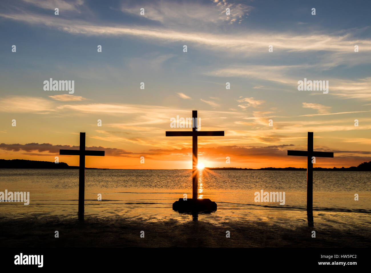 Three crosses sunset hi-res stock photography and images - Alamy