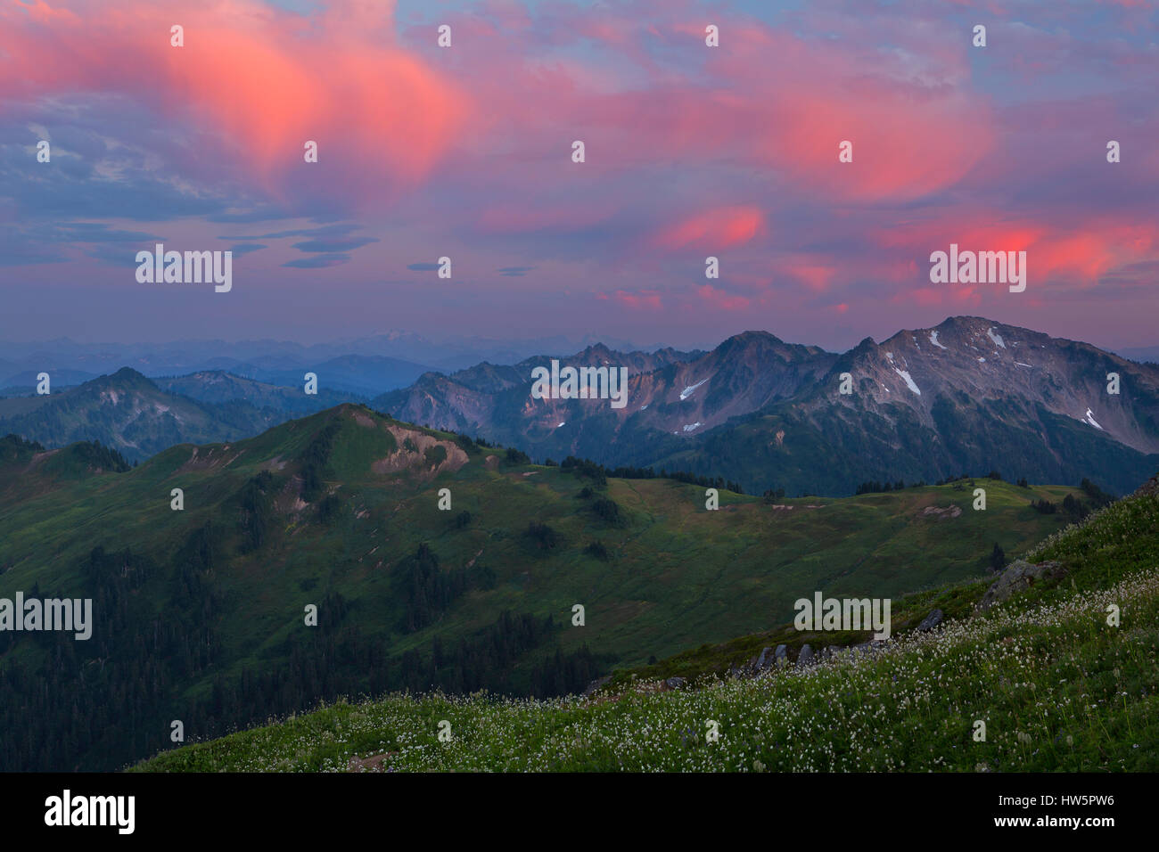 Glacier peak wilderness hi-res stock photography and images - Alamy