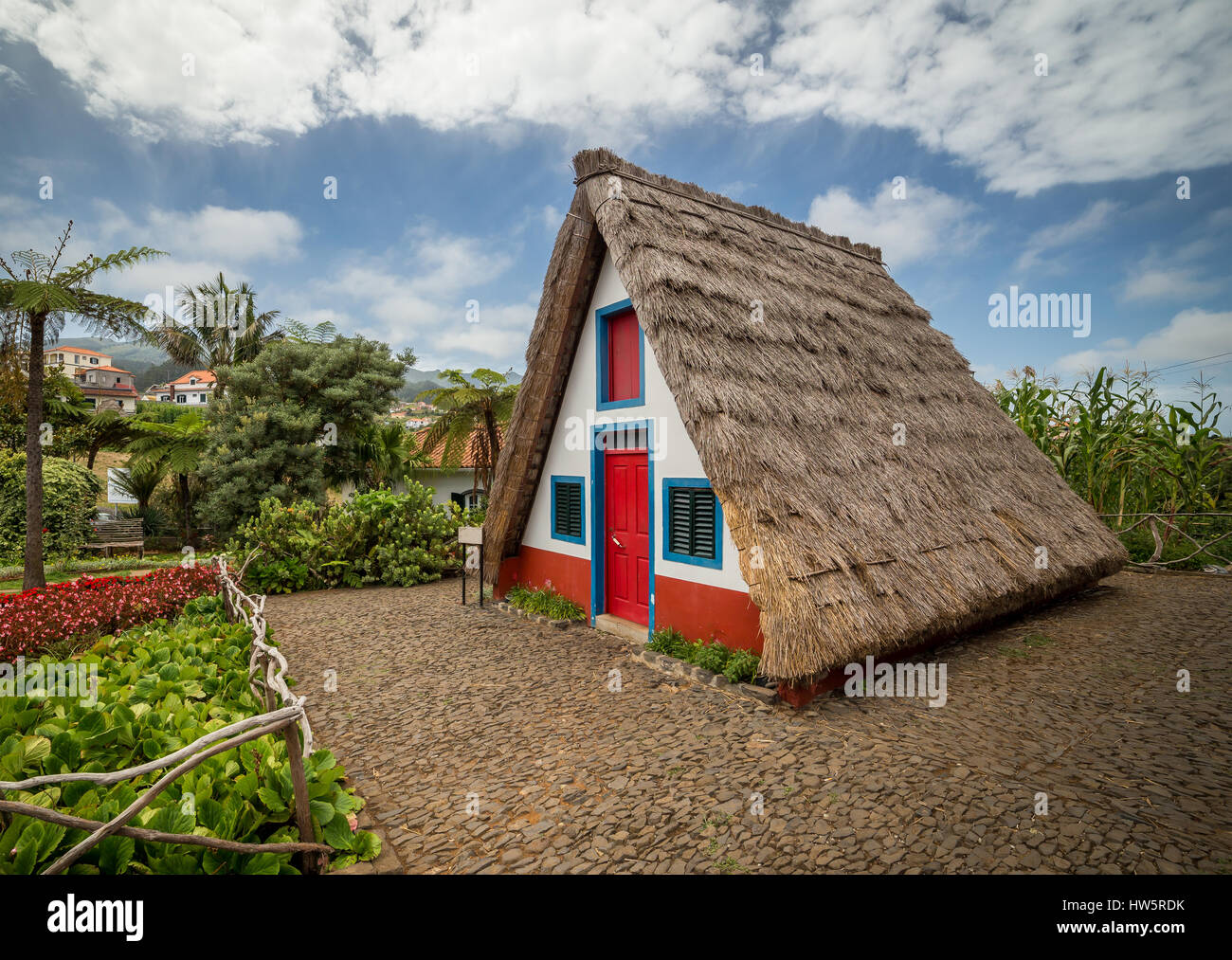 Triangle roof house hi-res stock photography and images - Alamy