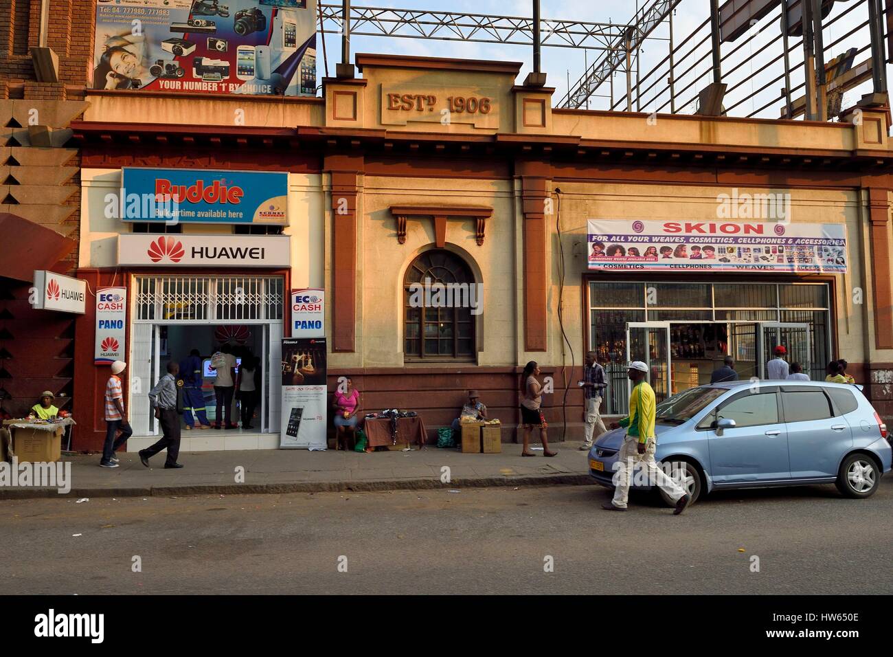 Harare road hi-res stock photography and images - Alamy