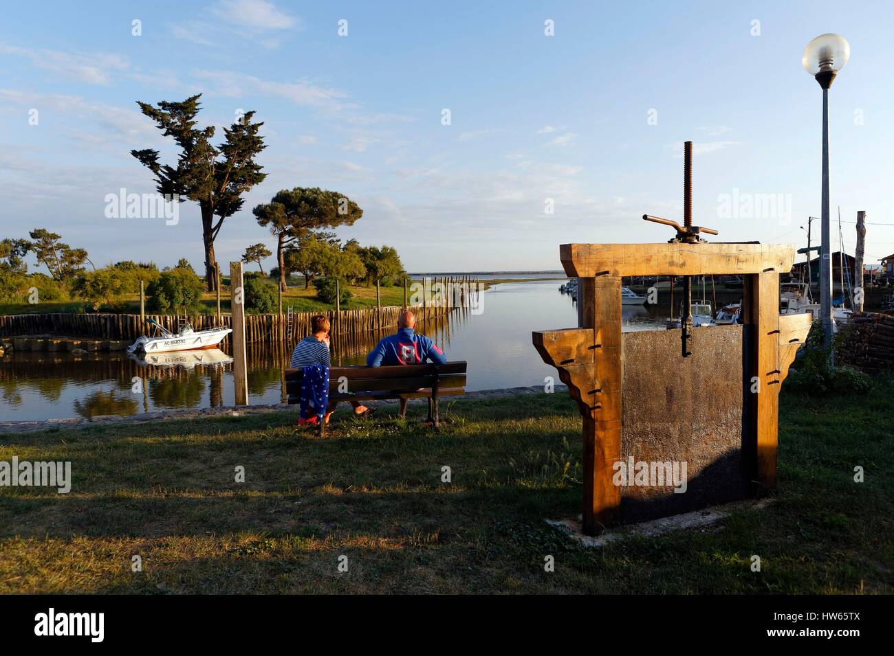 France, Gironde, Bassin d'Arcachon, Lanton, Cassy port Stock Photo - Alamy
