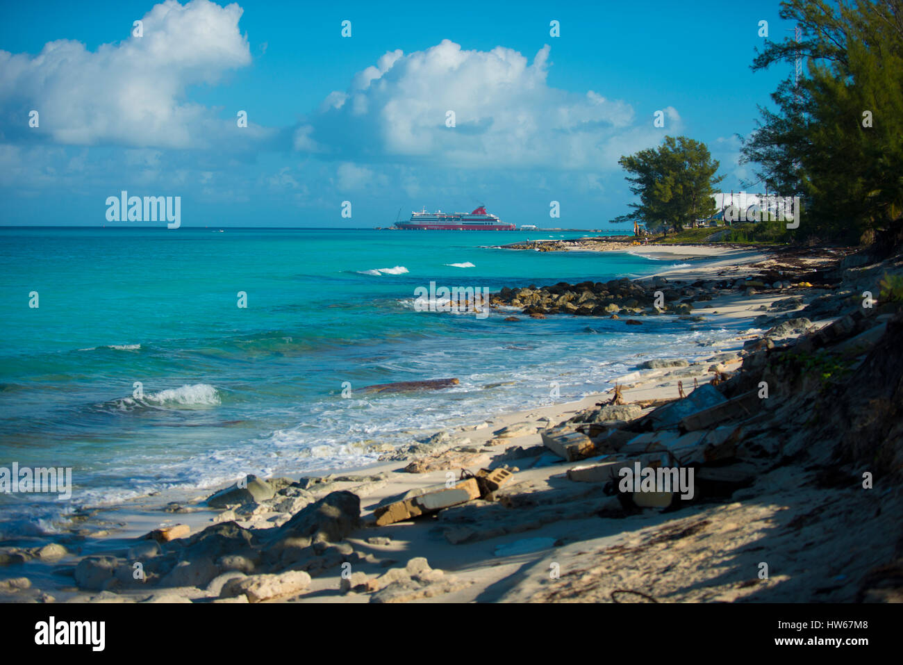 Bimini Beach cruise ship in distance Stock Photo - Alamy