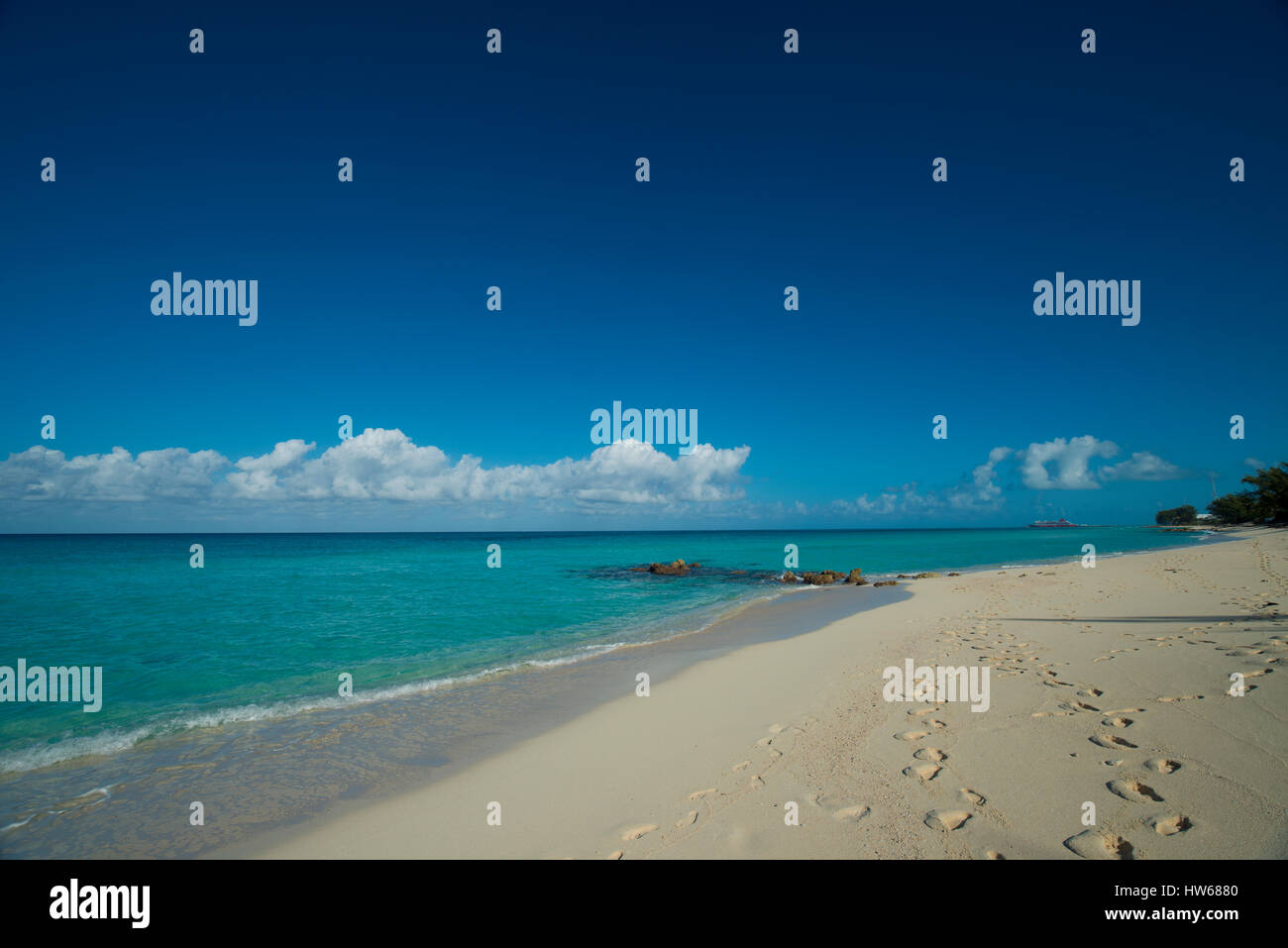 Bimini blue hi-res stock photography and images - Alamy