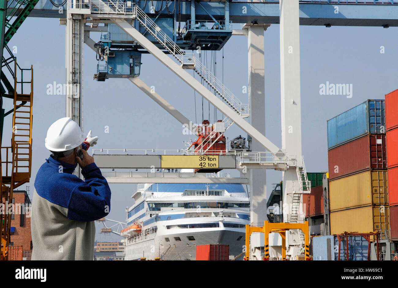 Engineer on ship hi-res stock photography and images - Alamy
