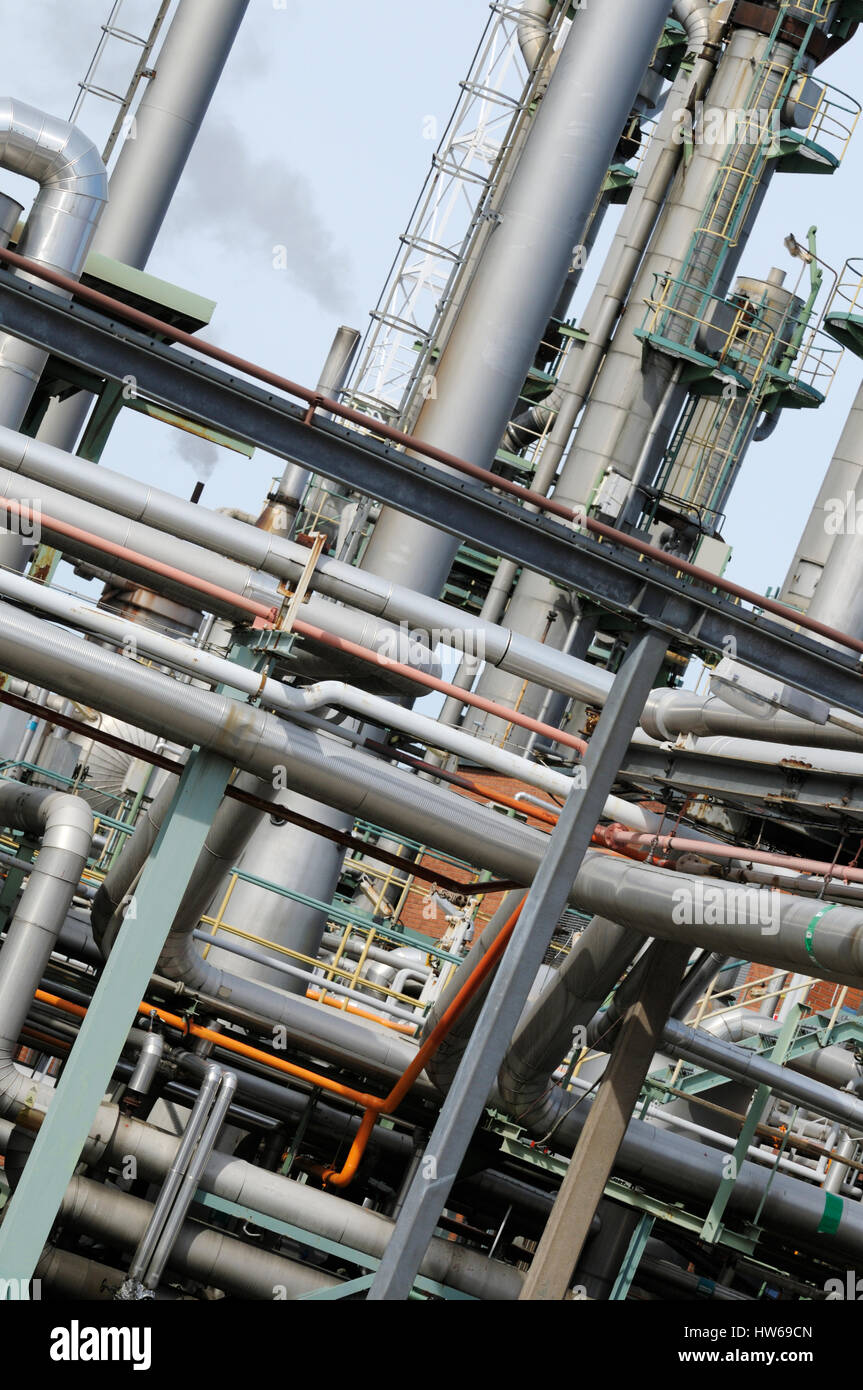 Pipework on an oil and gas refinery Stock Photo - Alamy