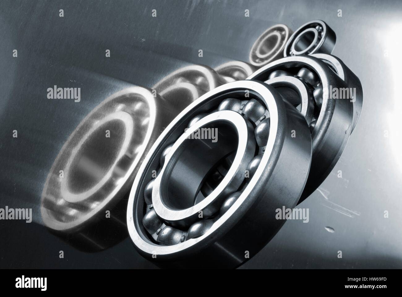 Metal ball bearings, close up Stock Photo - Alamy