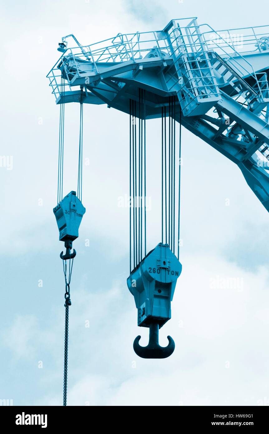 Crane hooks on construction site hi-res stock photography and images ...