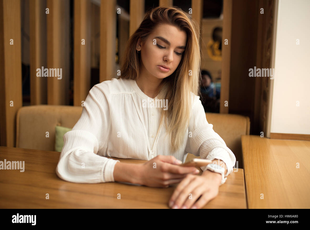 Mobile typing hi-res stock photography and images - Alamy