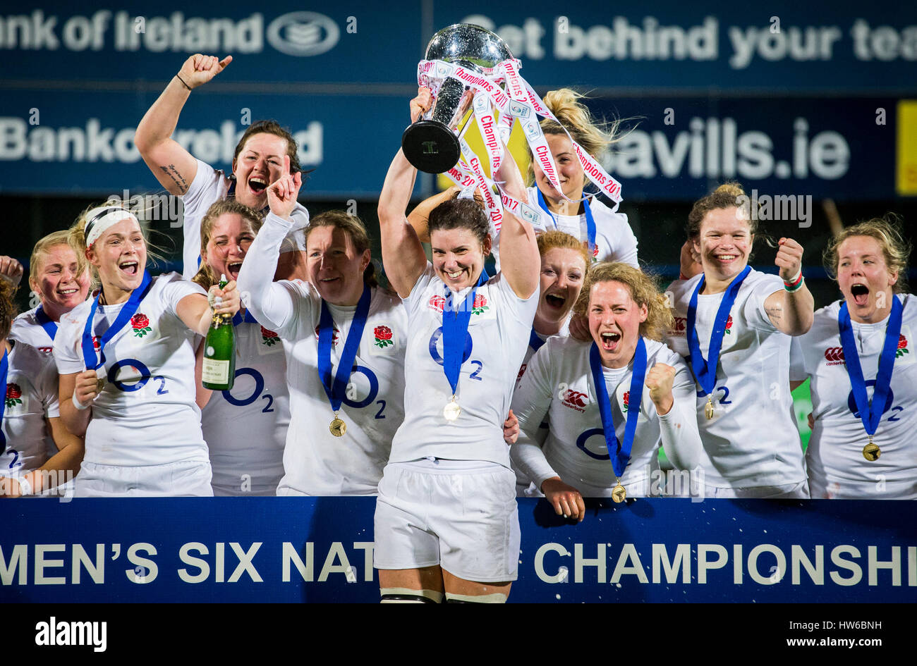 England captain Sarah Hunter lifts the Six Nations trophy as she ...
