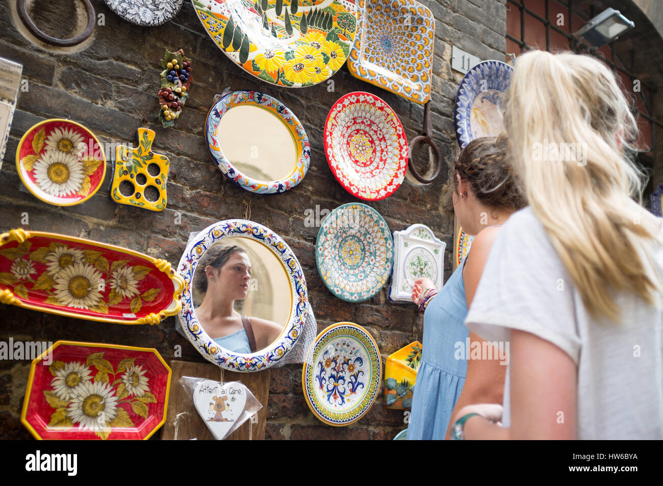 Girls souvenir shopping in Italy Stock Photo - Alamy