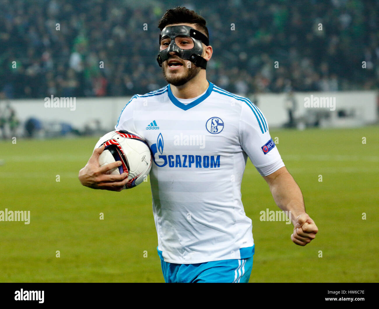 Footballer face mask hi-res stock photography and images - Alamy