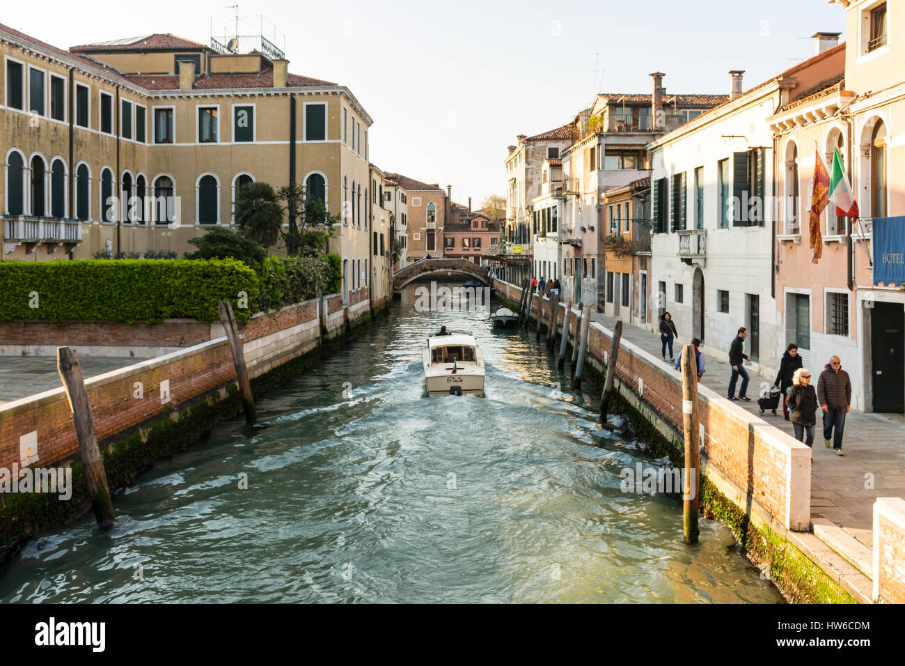 Venice boats hi-res stock photography and images - Alamy