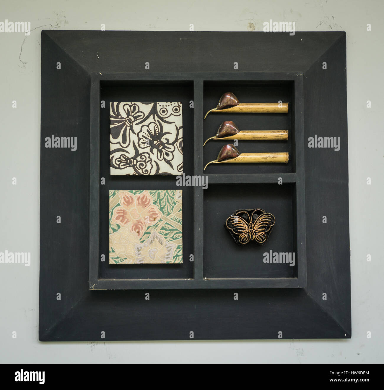 Canting and printing tools with sample of the product in one photo ...