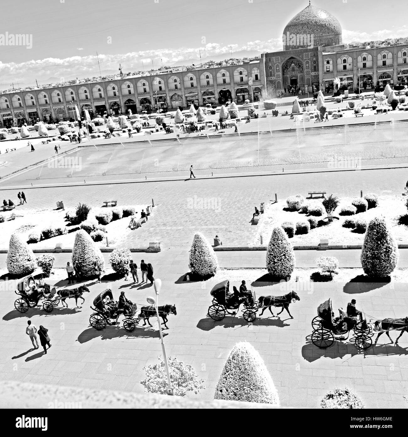 Isfahan mosque minaret Black and White Stock Photos & Images - Alamy