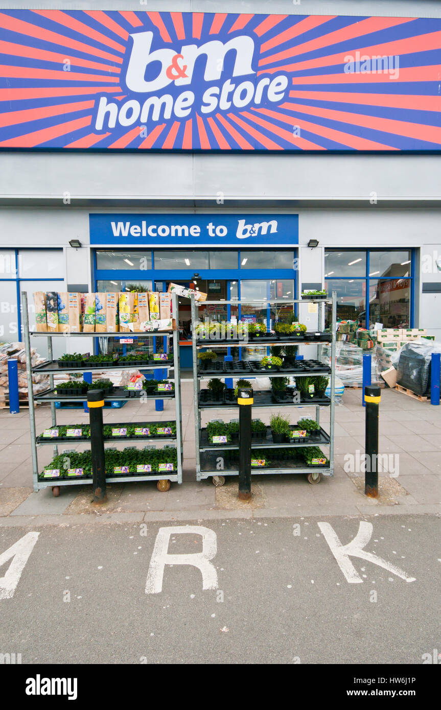 Superstore exterior hi-res stock photography and images - Alamy