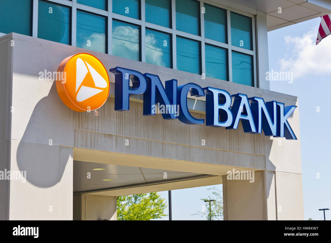 Pnc bank building hi-res stock photography and images - Alamy