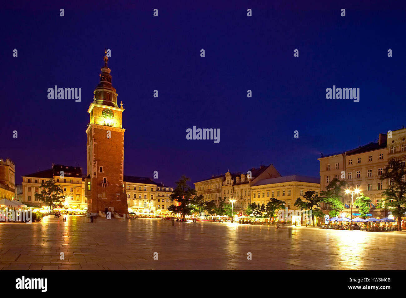 Town Hall Tower in Main Market Square (Rynek Glowny) in Krakow by Night ...