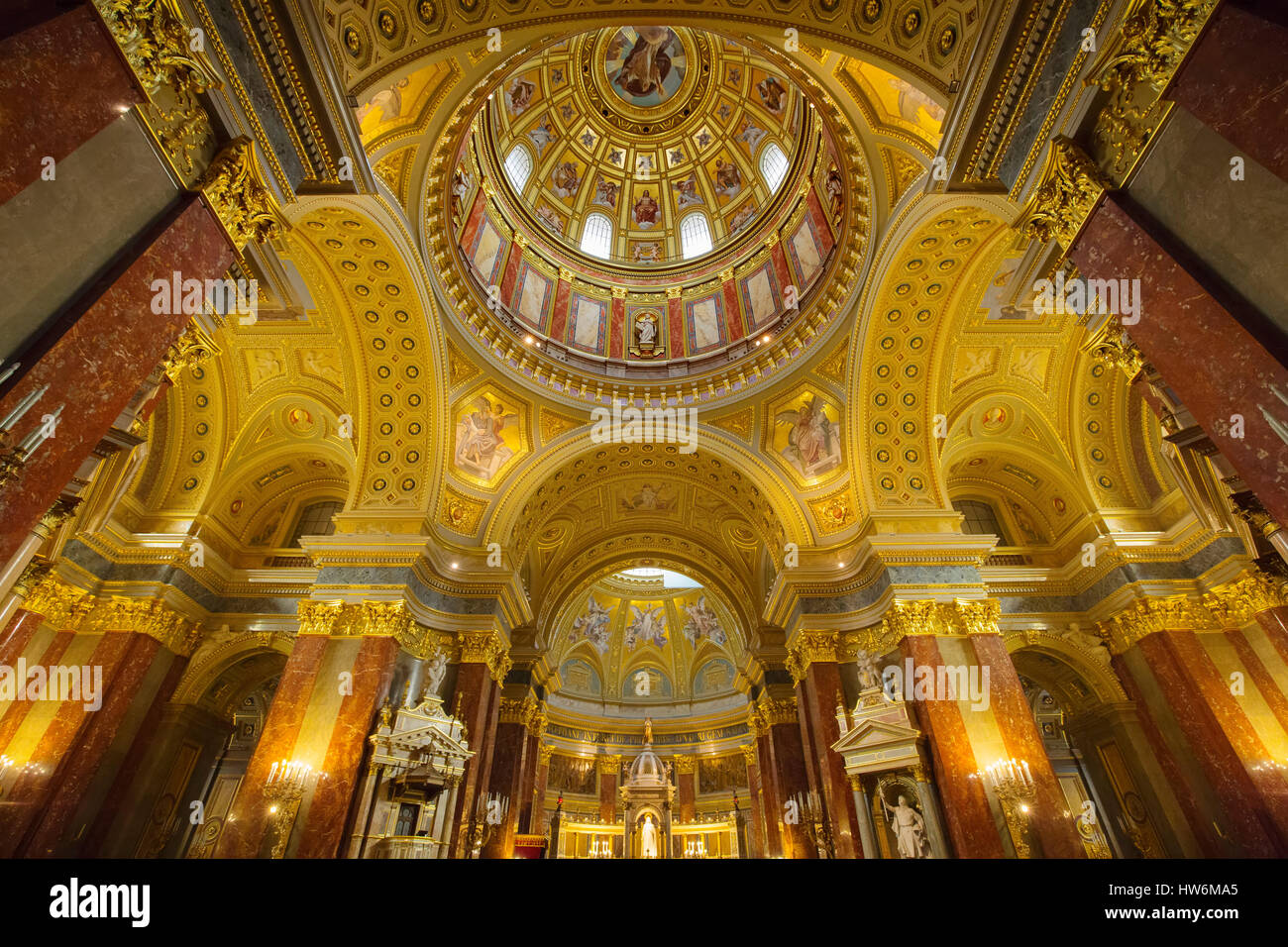 Interior Saint Stephen Basilica Szent Istvan Bazilika. Budapest Hungary ...