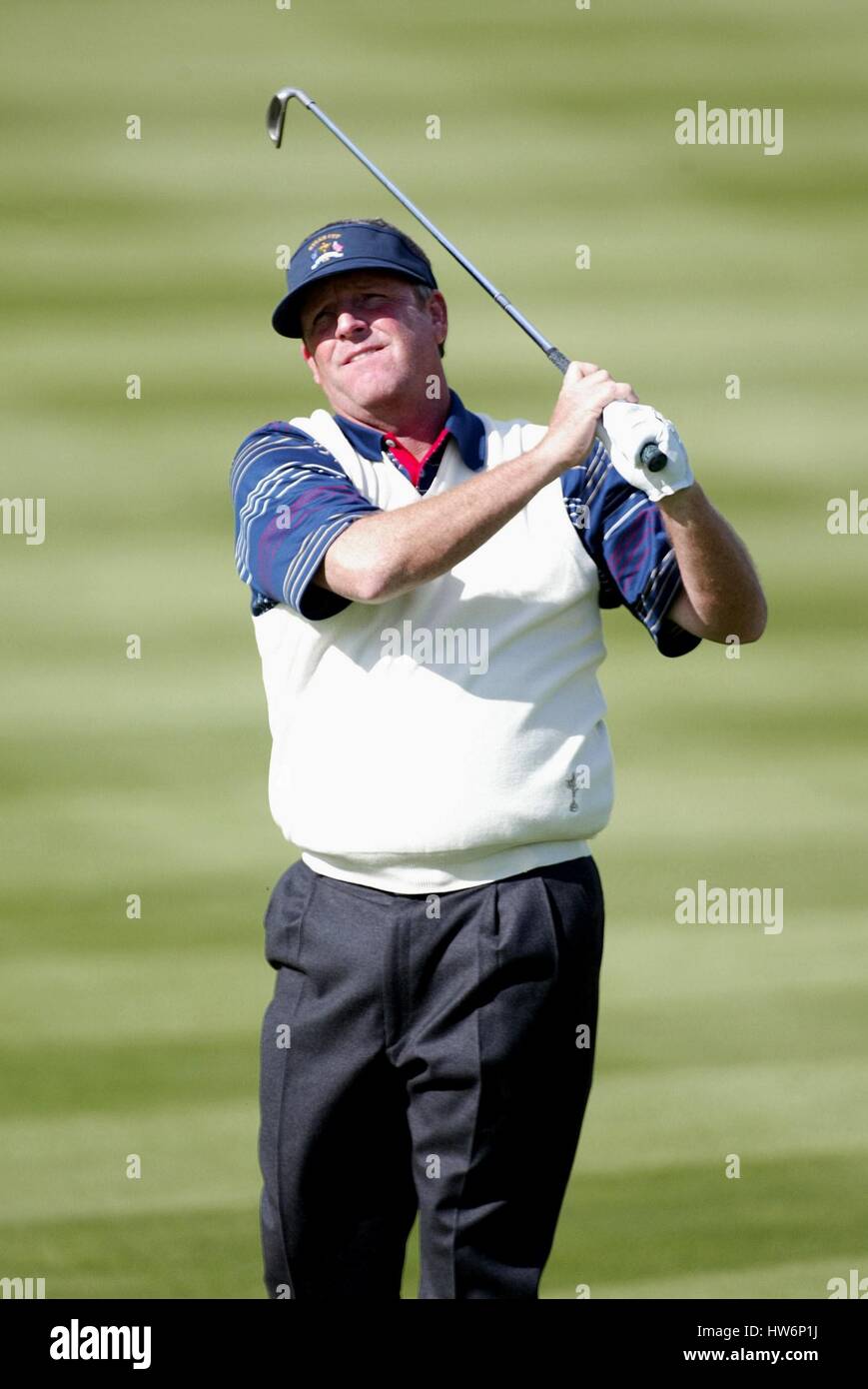 MARK CALCAVECCHIA USA RYDER CUP 02 24 September 2002 Stock Photo - Alamy