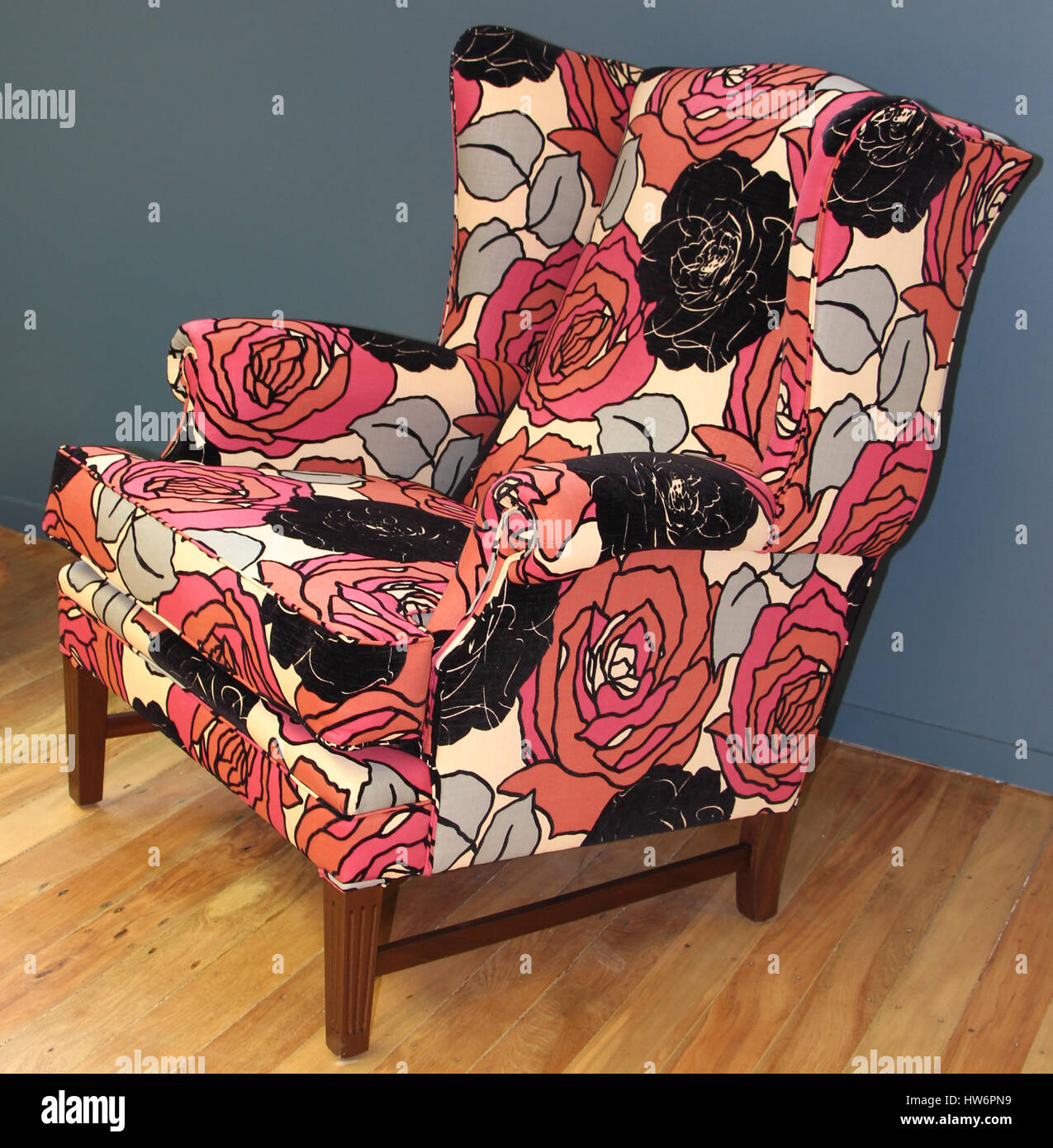 Wonderful big flower pattern on this armchair Stock Photo - Alamy
