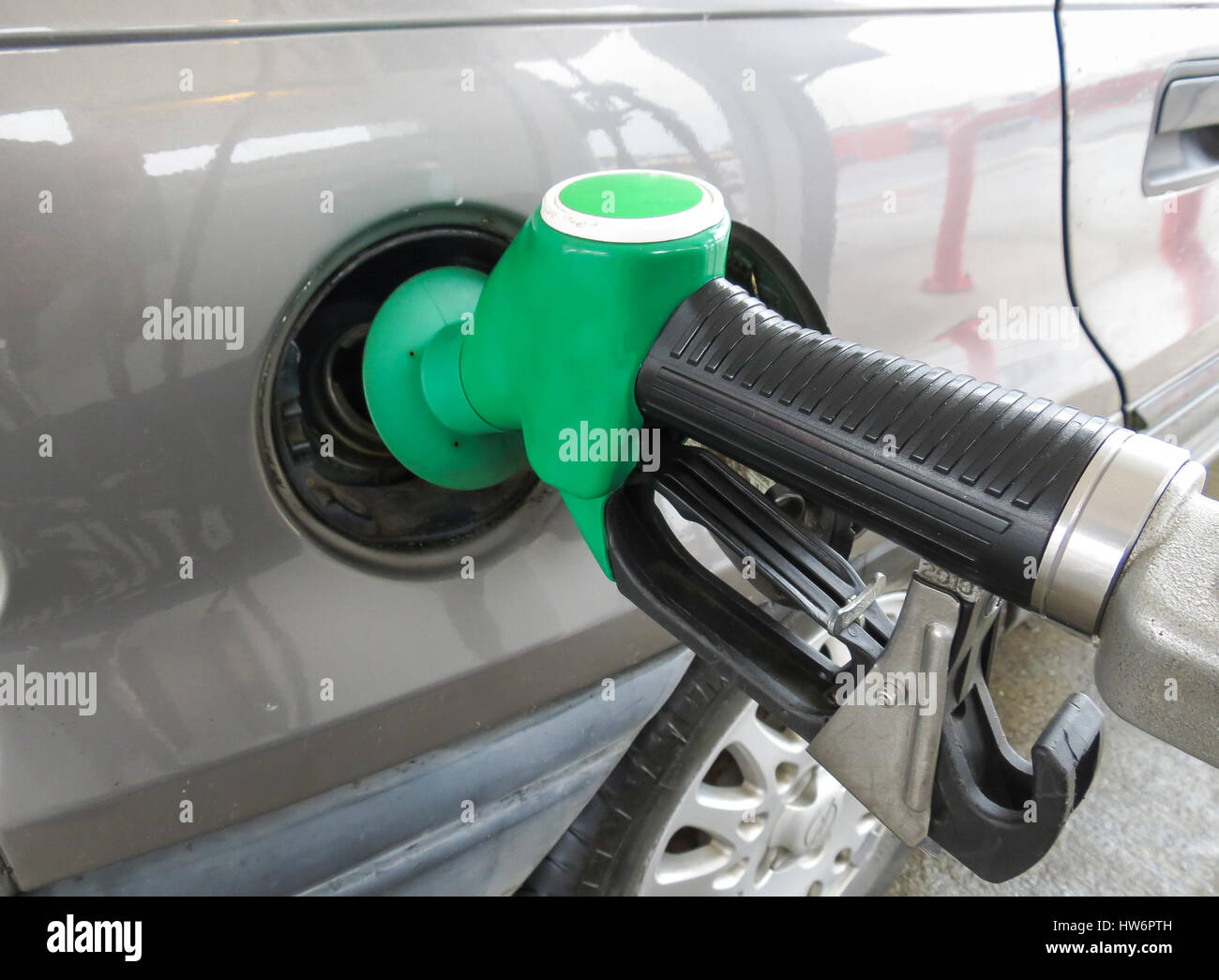 Fluid nozzle hi-res stock photography and images - Alamy