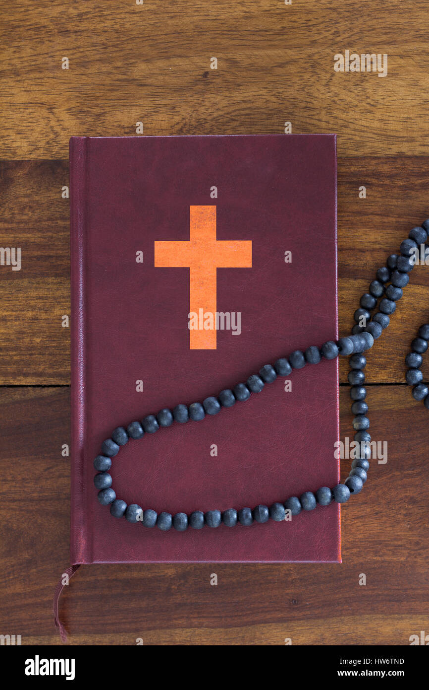 bible on wood table Stock Photo - Alamy
