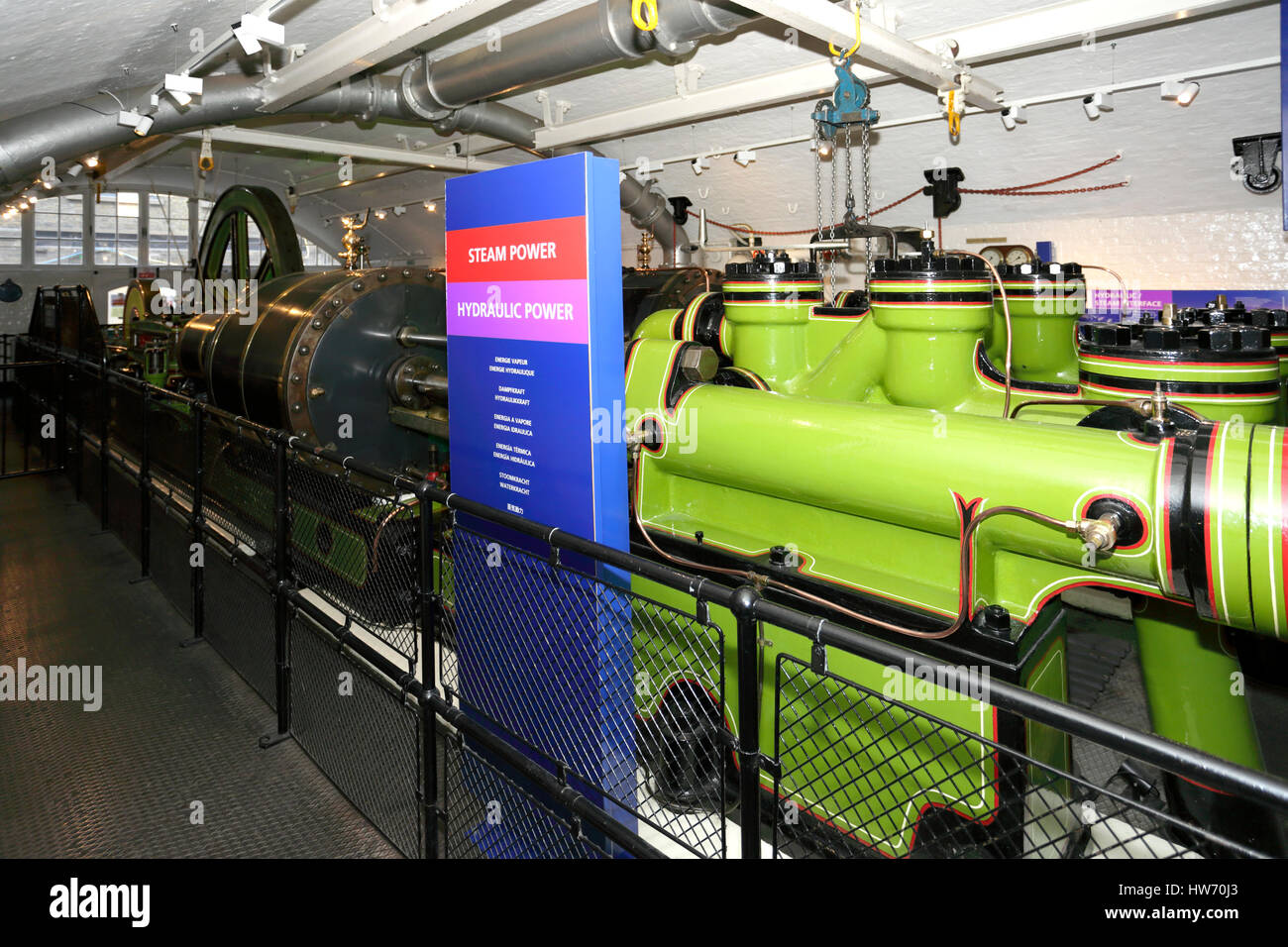 Tower bridge steam engines hi-res stock photography and images - Alamy