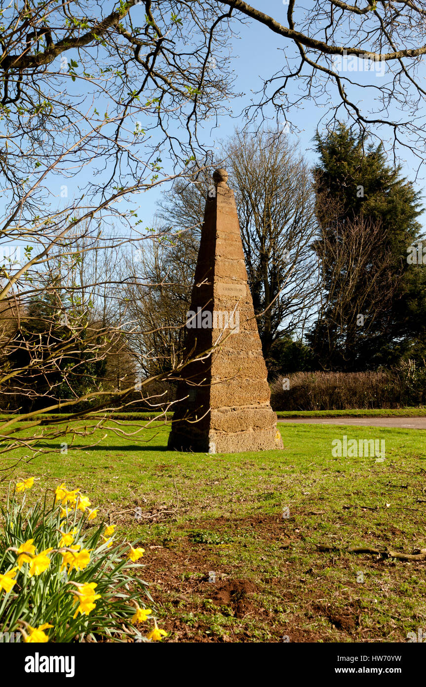 A roadside obelisk near Ratley village, Warwickshire, England, UK Stock ...