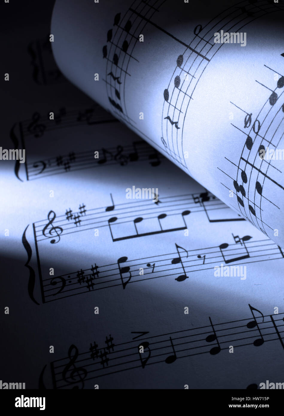 Music score sheets hi-res stock photography and images - Alamy