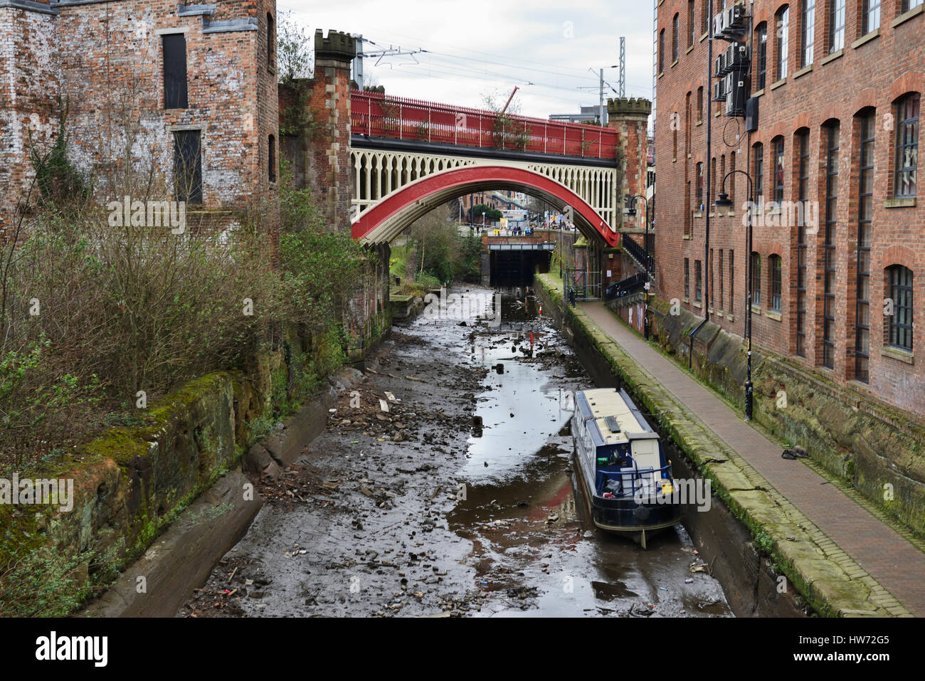 Rochdale Canal in Deansgate drained for cleaning and maintenance Stock ...
