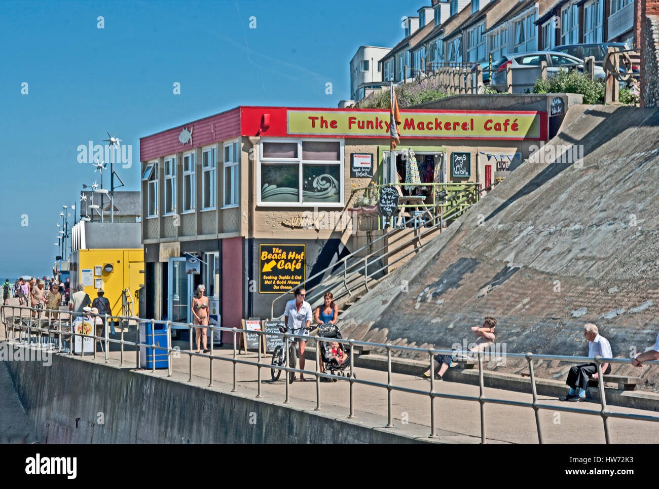 East promenade, sheringham, norfolk hi-res stock photography and images ...