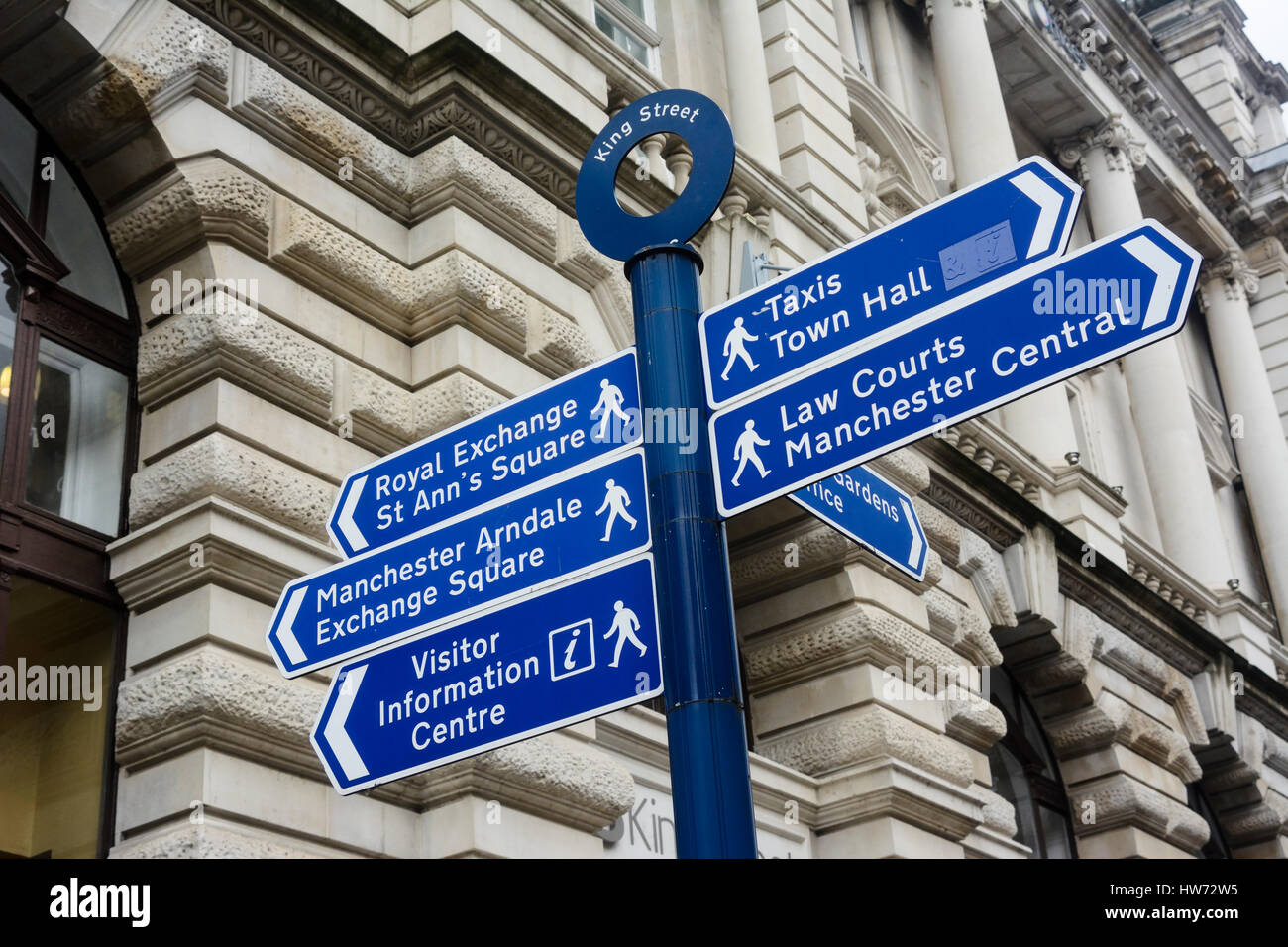 Directions in manchester city centre hi-res stock photography and ...