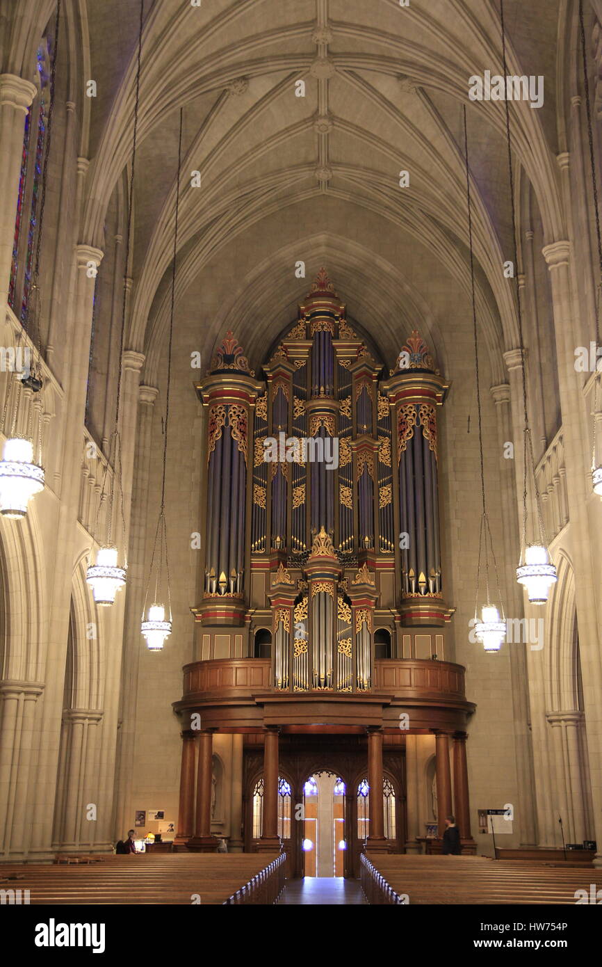 Interior duke chapel duke university hi-res stock photography and ...