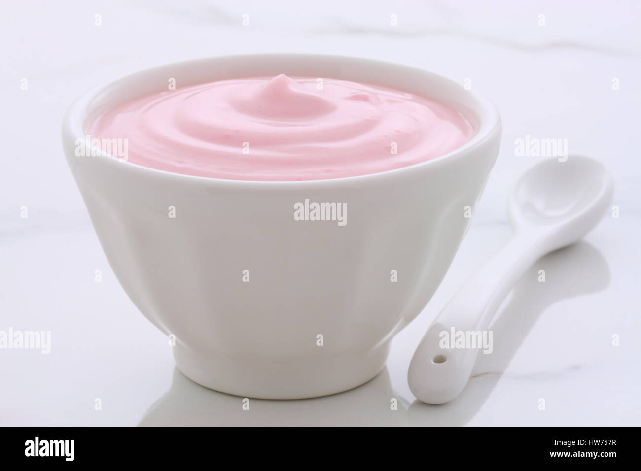 Delicious slow churned Greek strawberry yogurt, with lots of fruit and ...