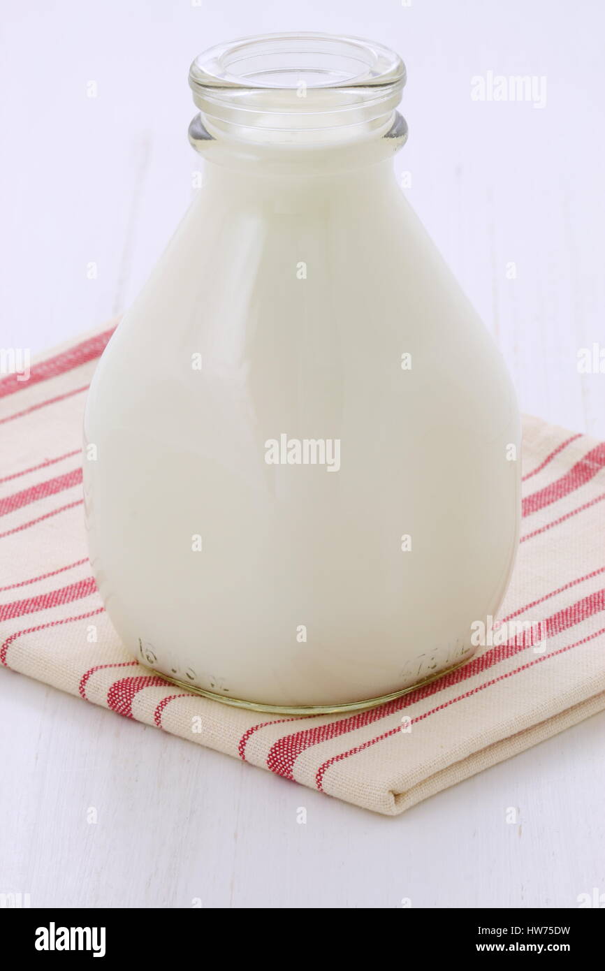 Vintage milk carton hi-res stock photography and images - Alamy