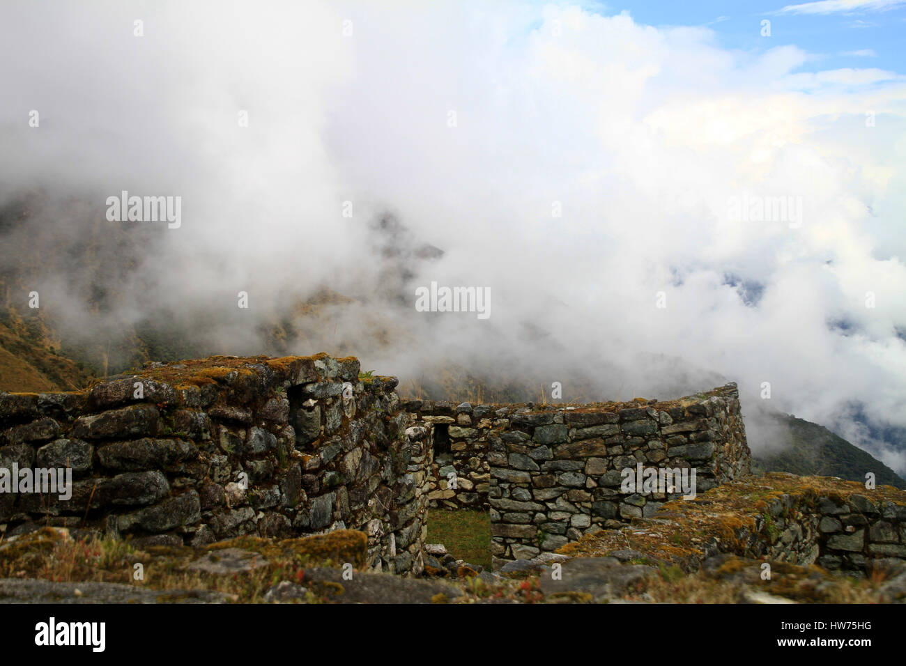 Inca trail ruins hi-res stock photography and images - Alamy