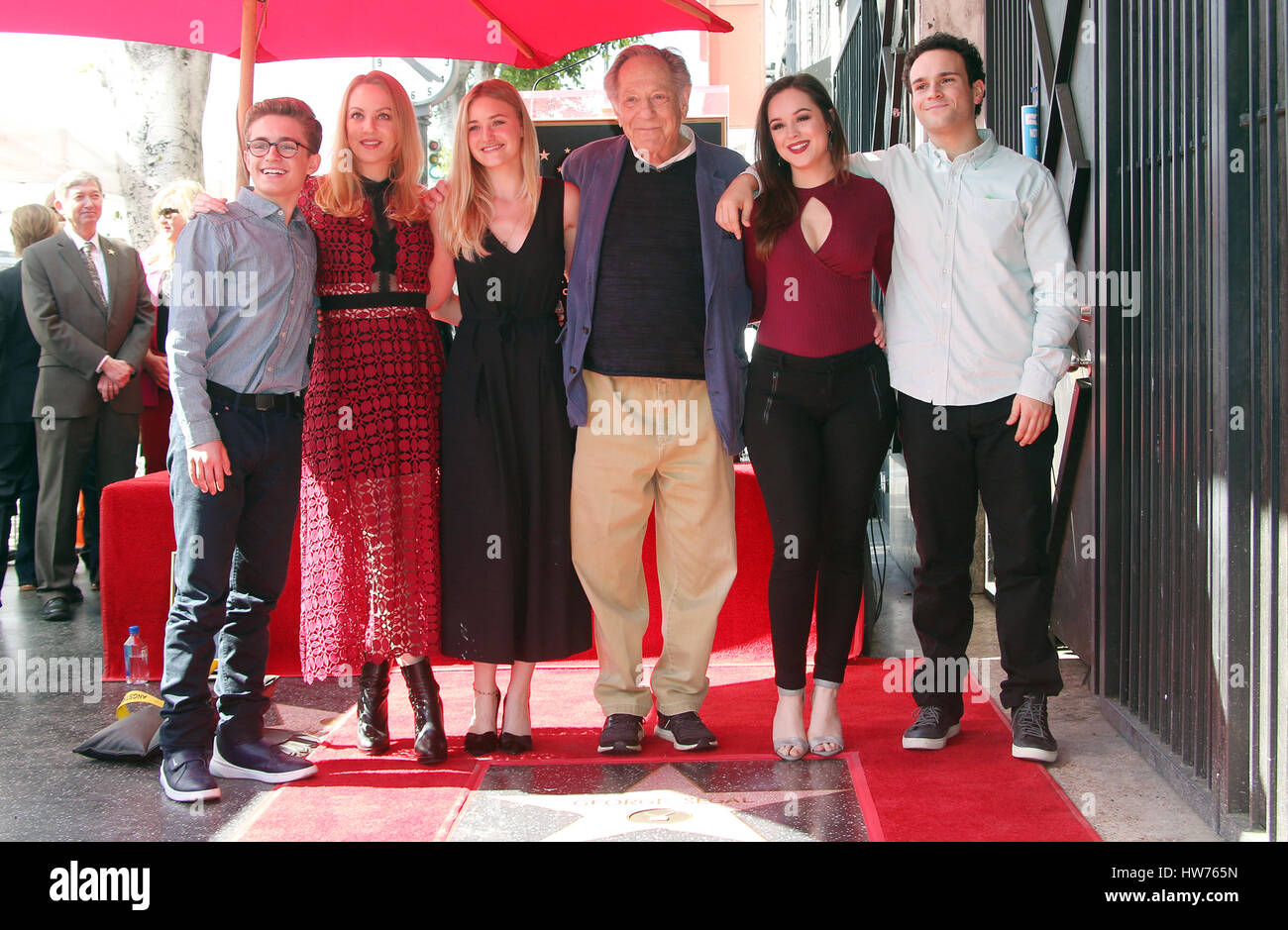 Sean giambrone and wendi mclendon covey hi-res stock photography and ...