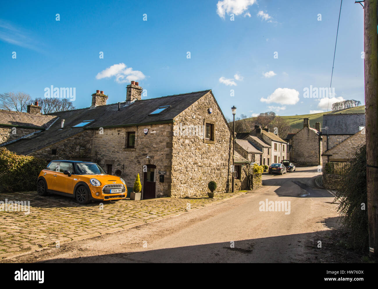 Castleton cottages hi-res stock photography and images - Alamy
