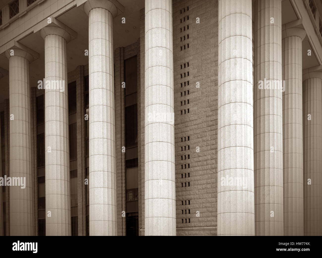 Classical pillar hi-res stock photography and images - Alamy