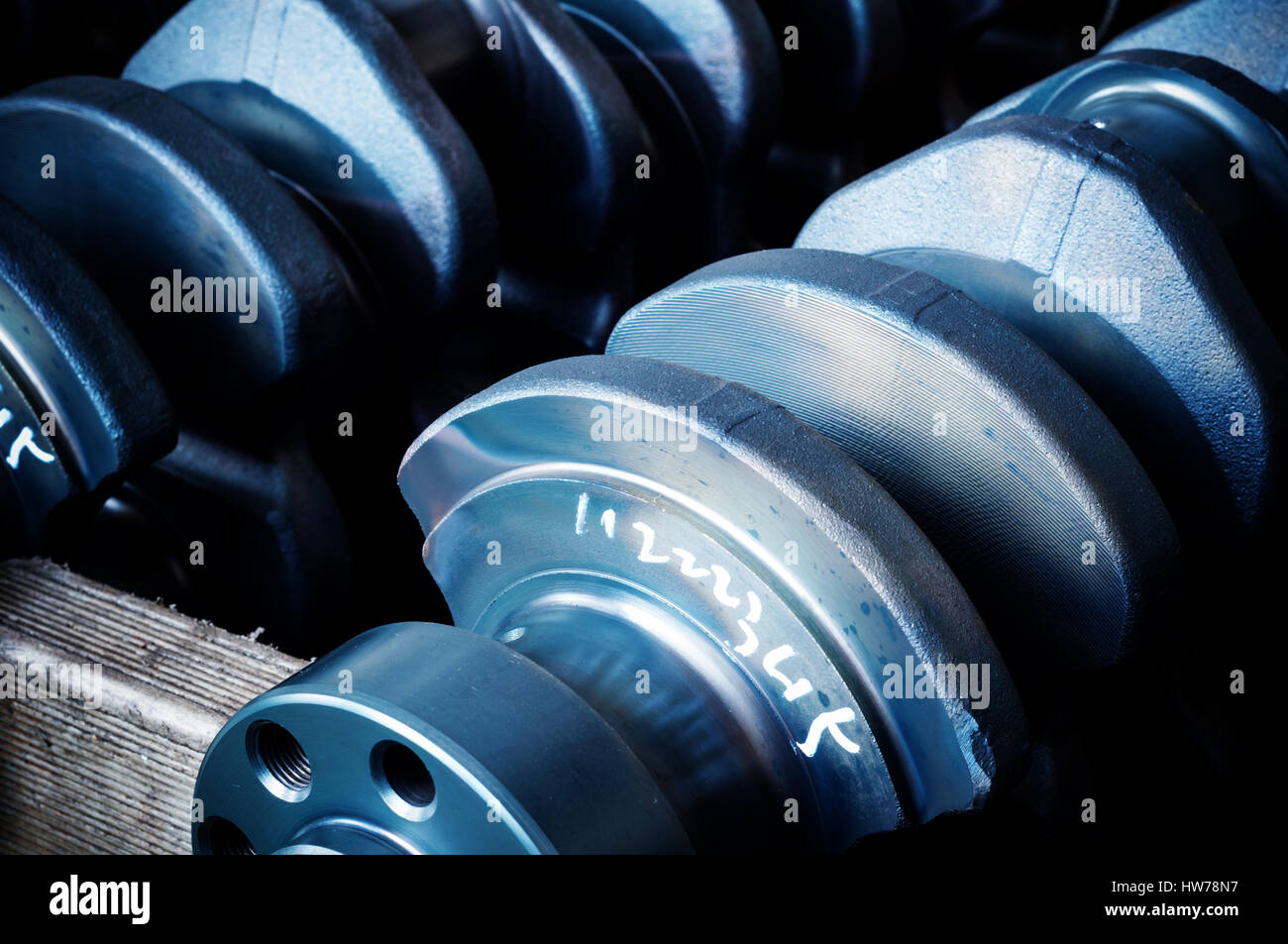 Car parts crankshaft close hi-res stock photography and images - Alamy