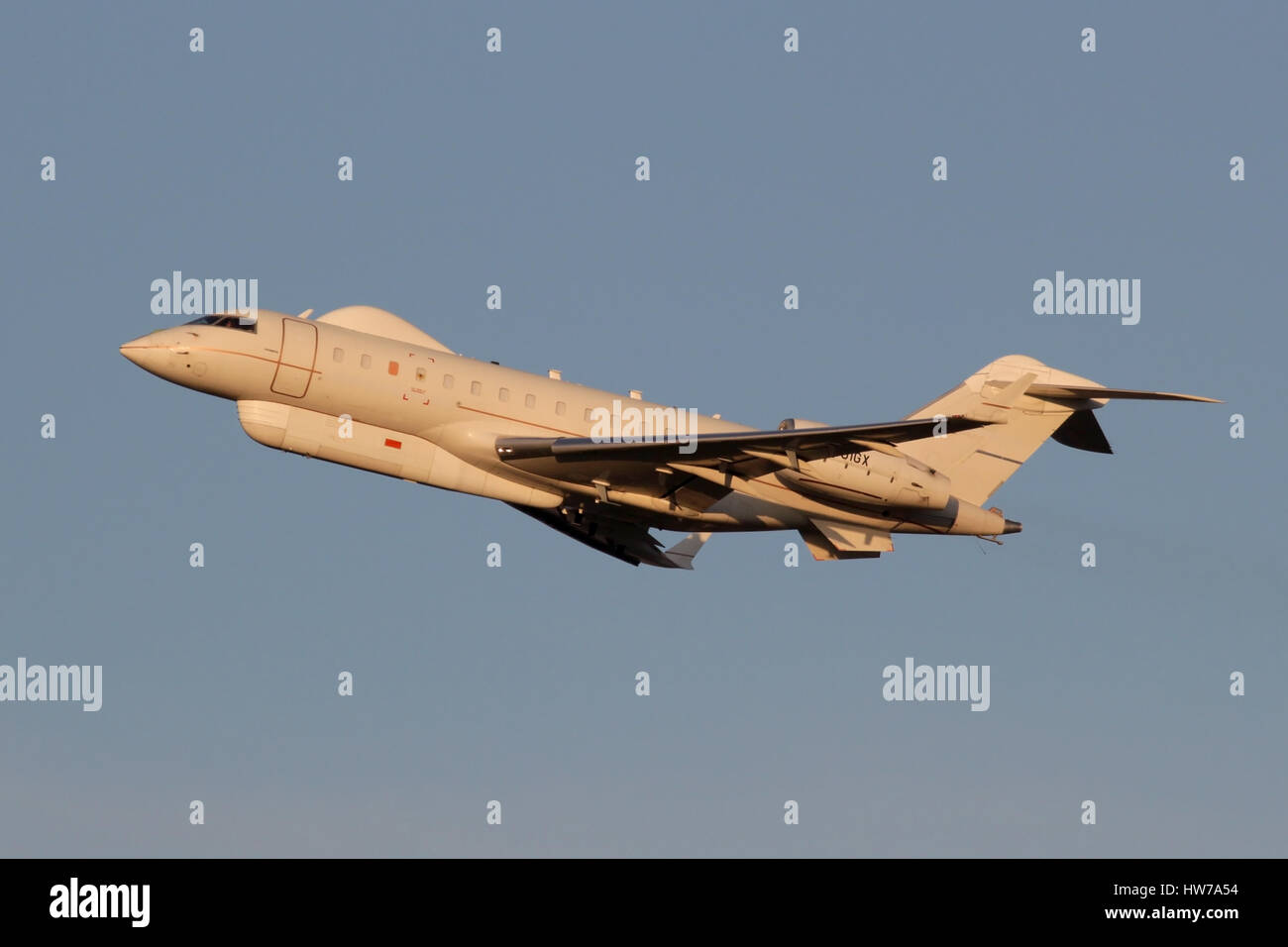 Battlefield airborne communications node hi-res stock photography and ...