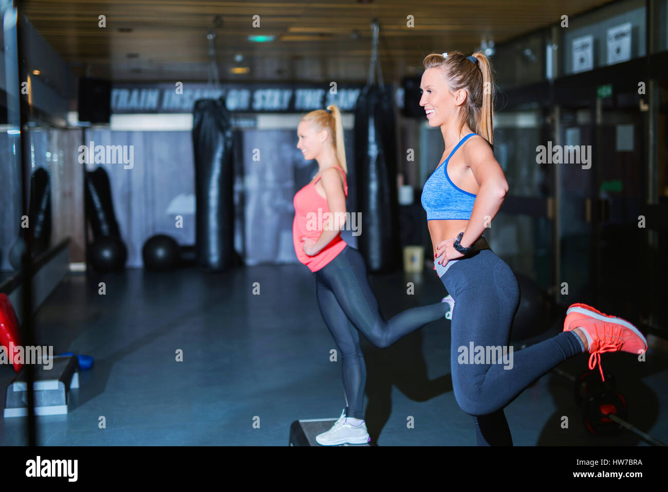 Two young women at a gym hi-res stock photography and images - Alamy
