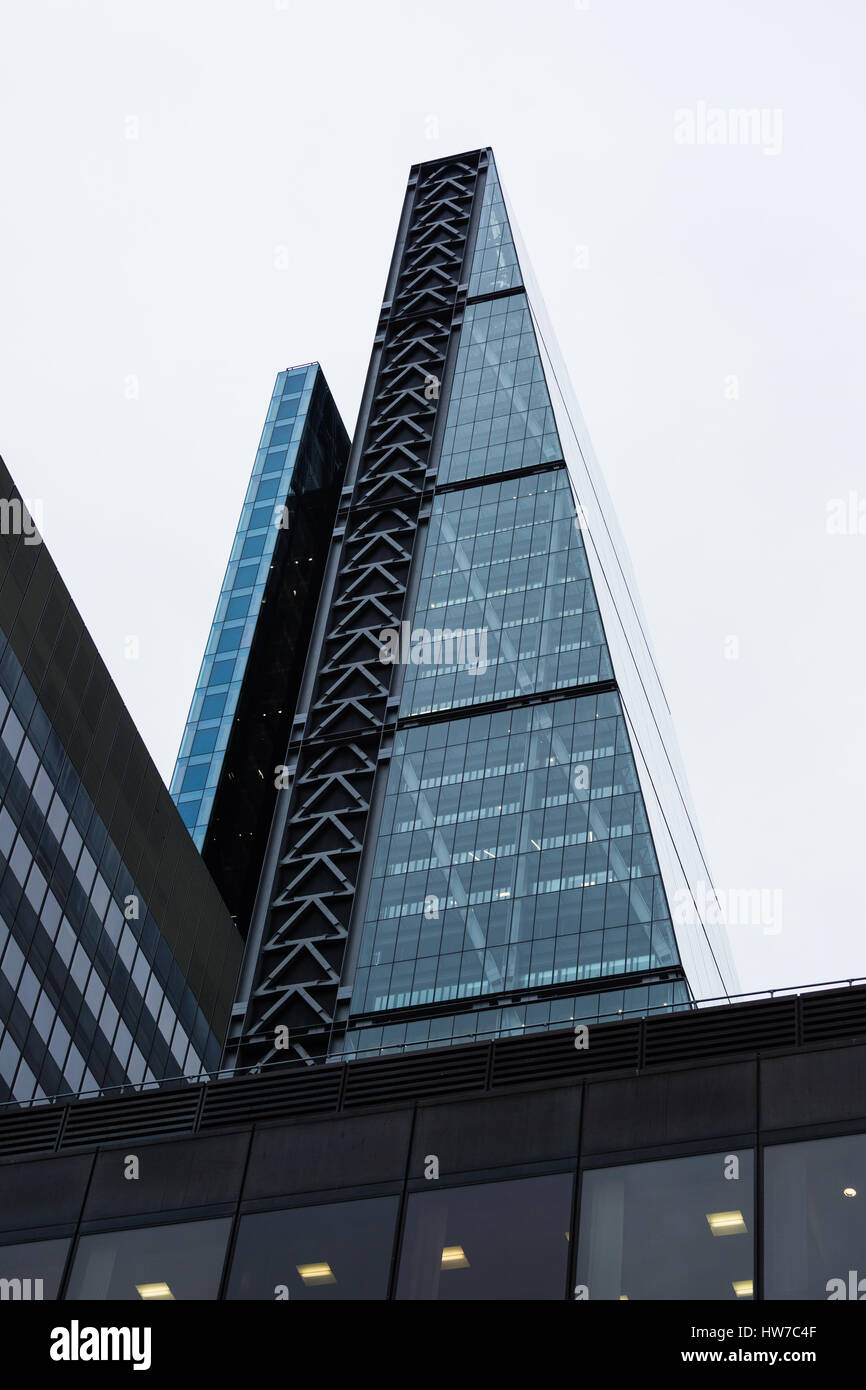 Low angle photo of a financial building, skyscraper in London, Britain ...