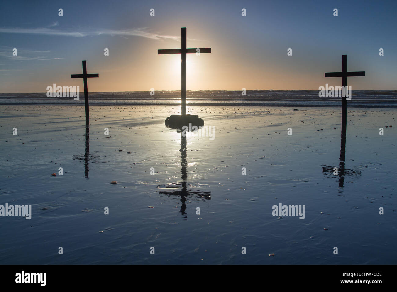 Calvary cross sun hi-res stock photography and images - Alamy