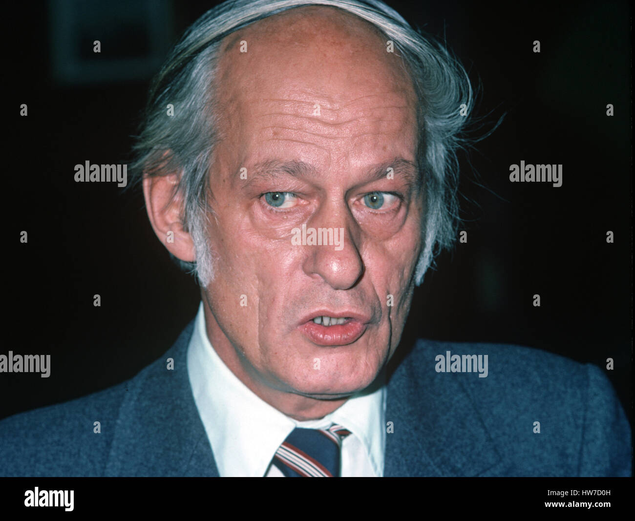 Rene levesque smoking hi-res stock photography and images - Alamy