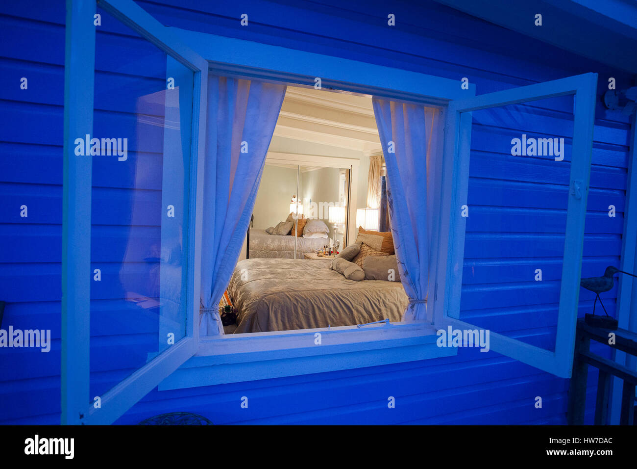 Night time cottage view Stock Photo - Alamy