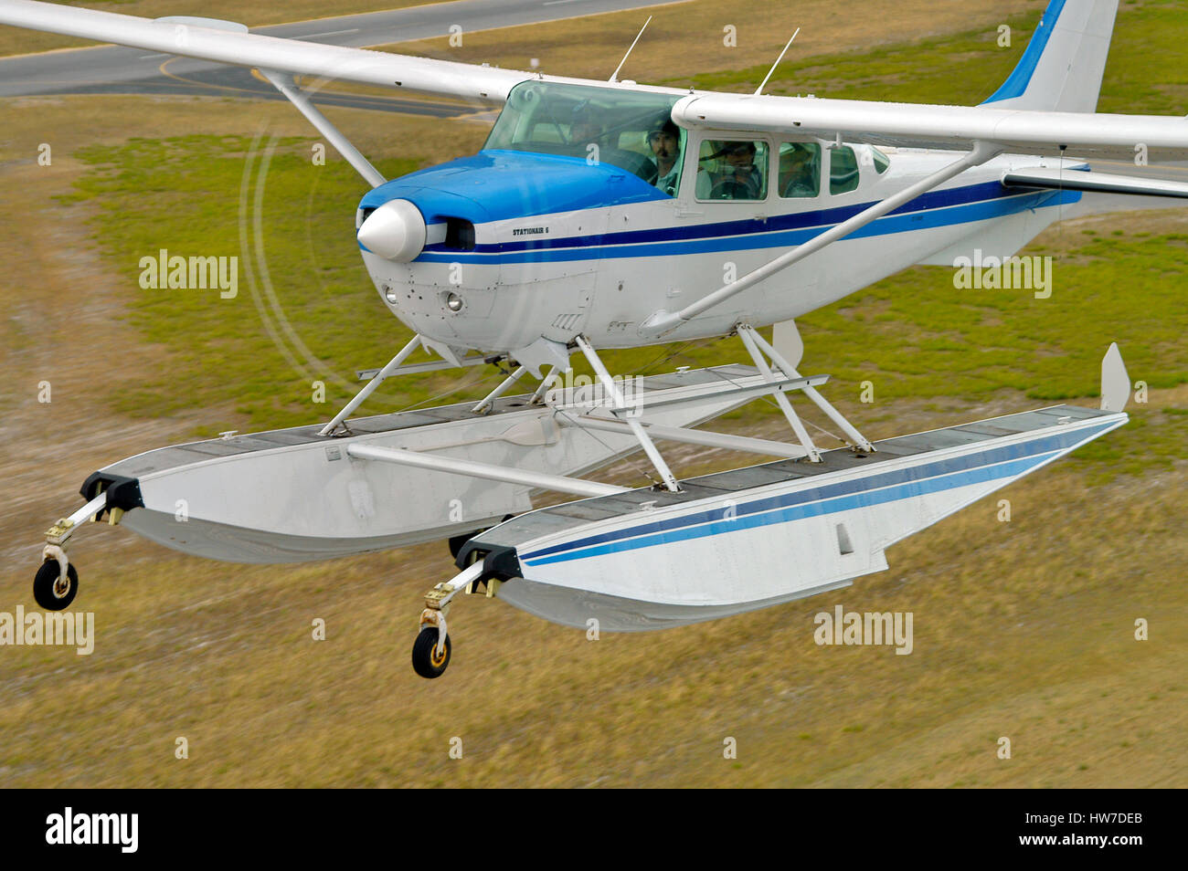 206 stationair floats hi-res stock photography and images - Alamy