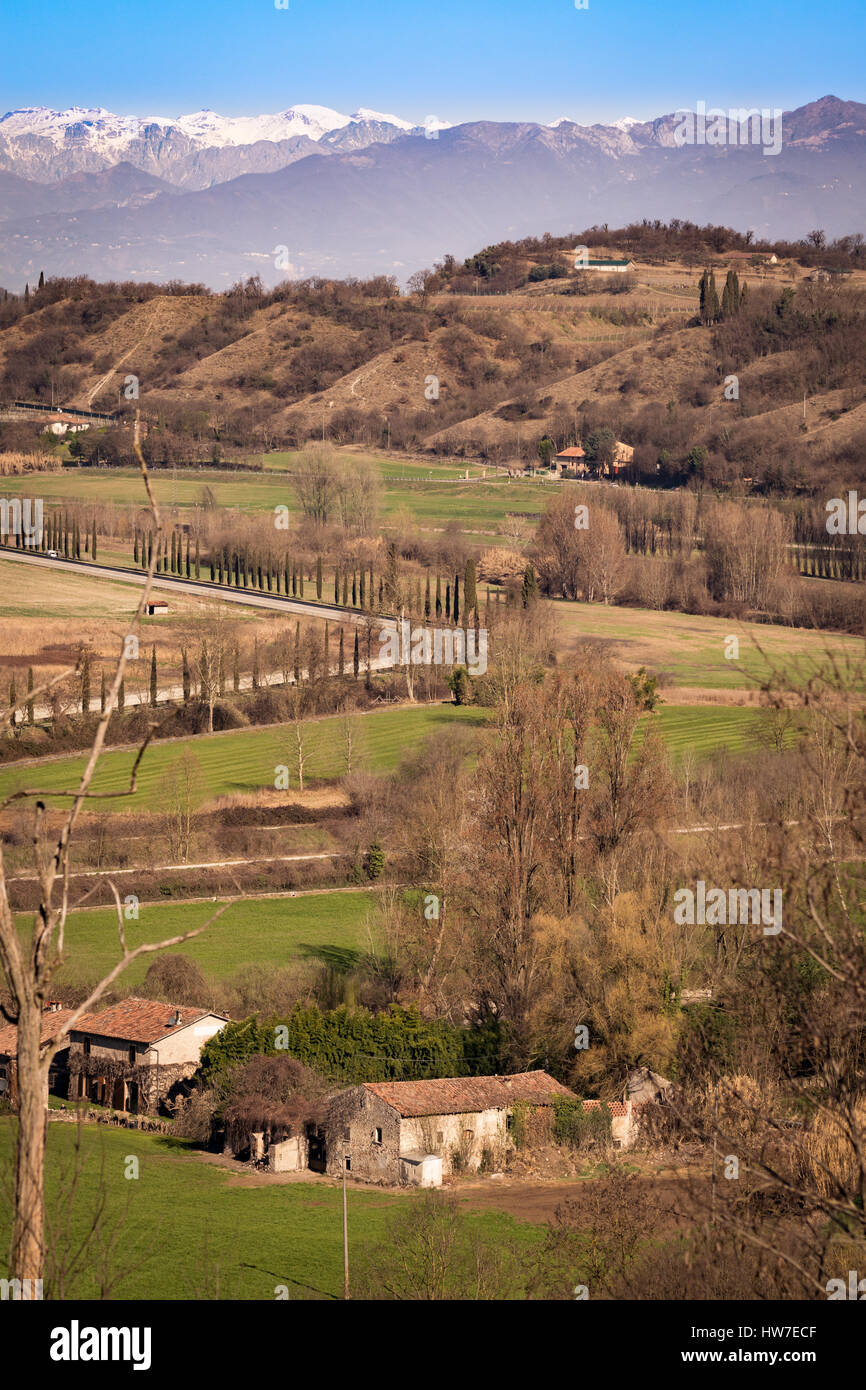 Abandoned farmhouse among the hills of Veneto, Italy Stock Photo - Alamy