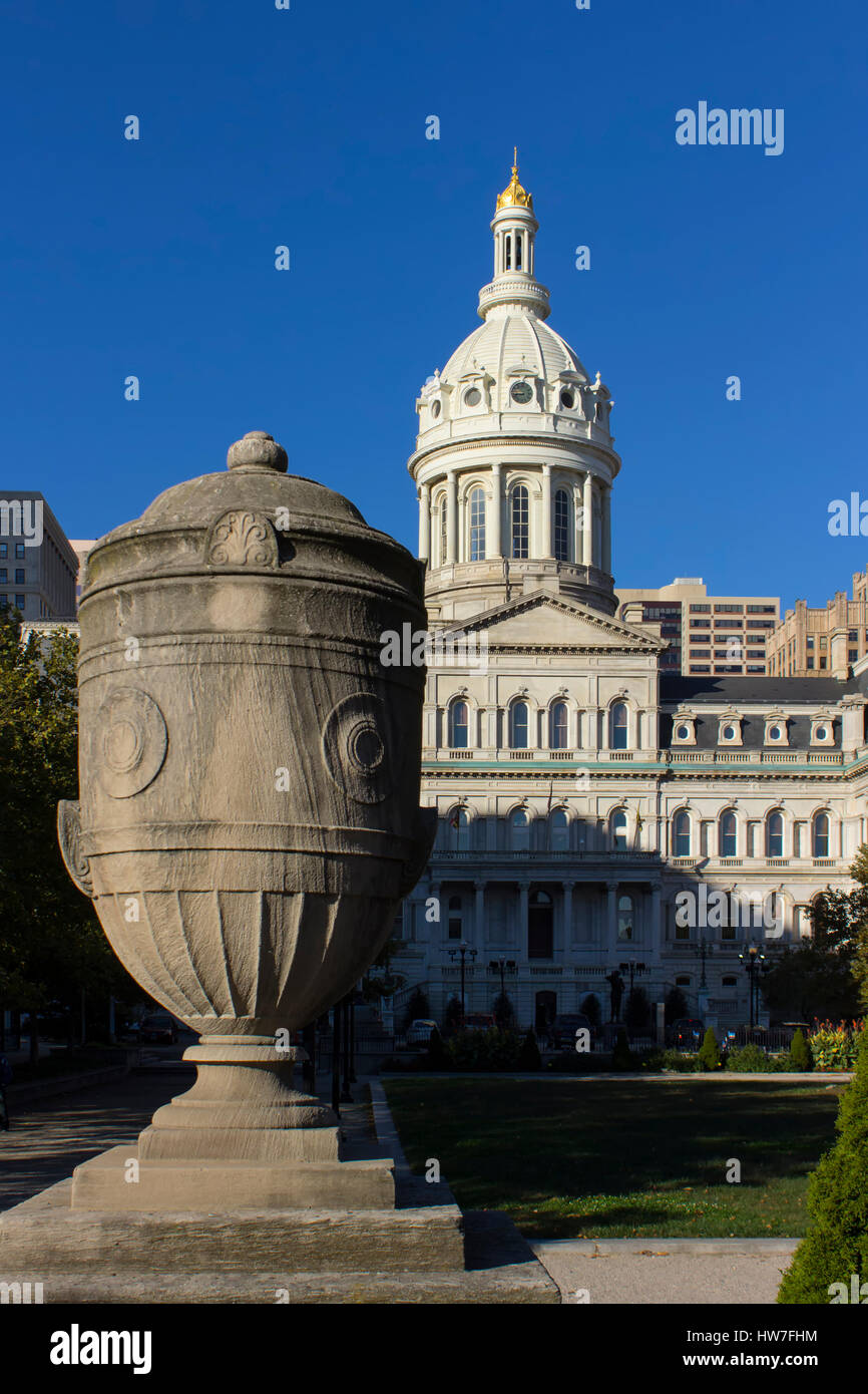 Baltimore City Hall building Stock Photo - Alamy